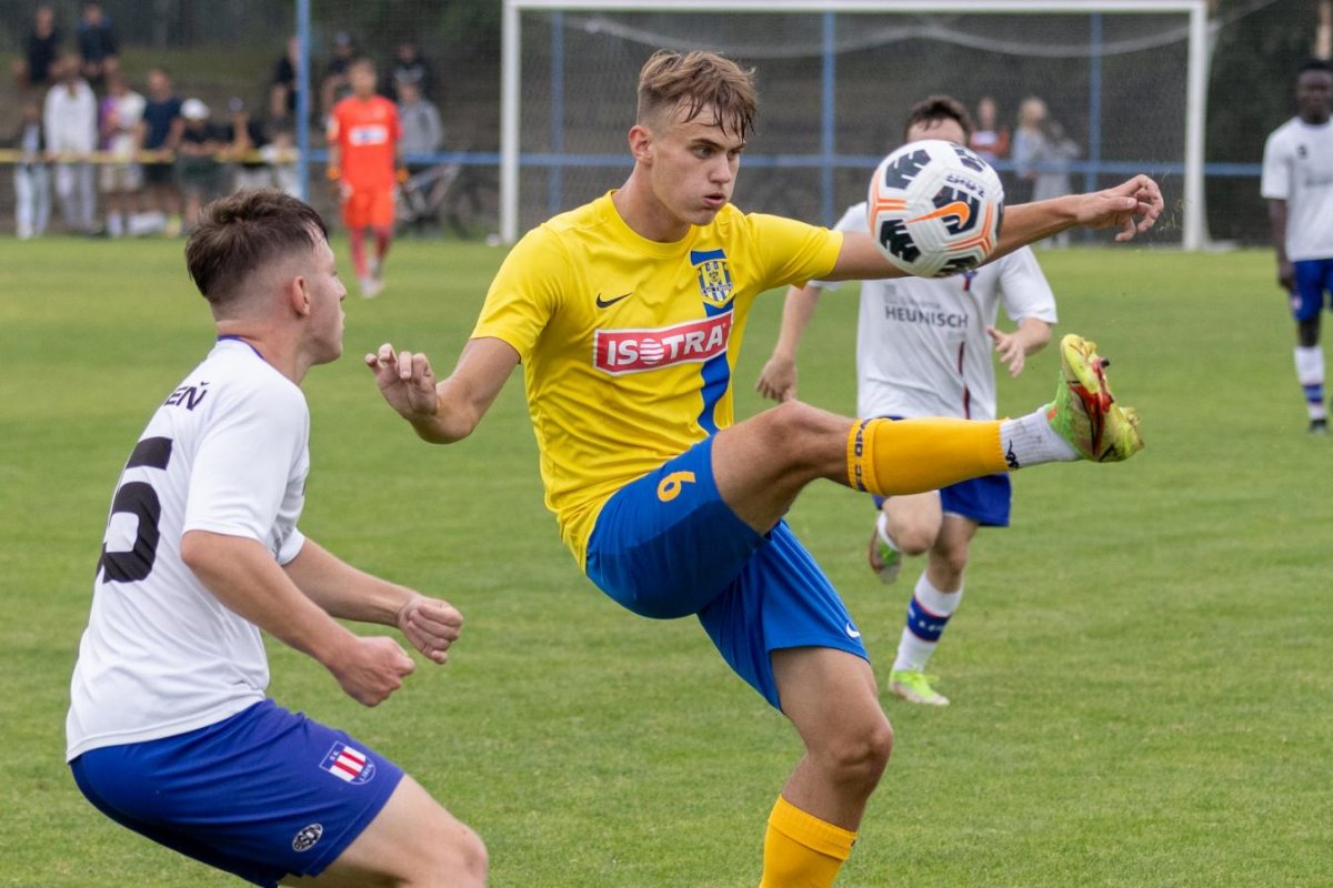 Devatenáctka remizovala se Sigmou, sedmnáctka zvítězila | Slezský FC Opava