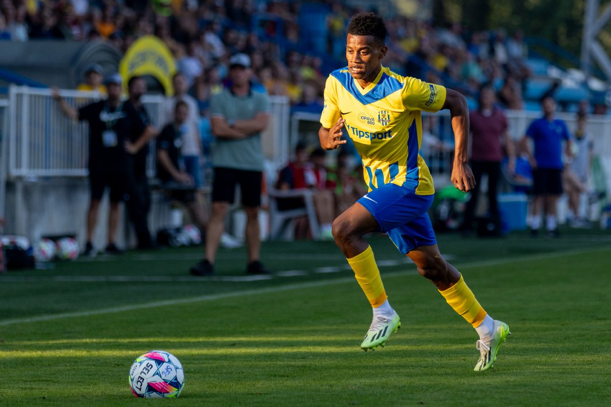 Wilson Mootoo odcestoval vyřídit dlouhodobá víza | Slezský FC Opava